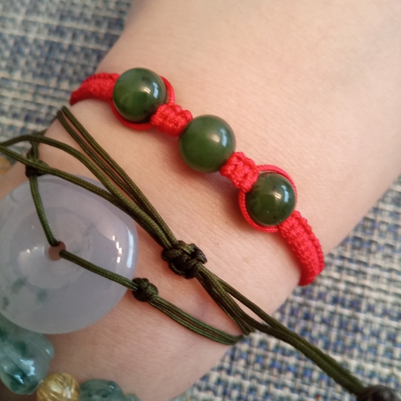 Jewelry | Canadian Nephrite Jade Chinese Red String Bracelet | Poshmark